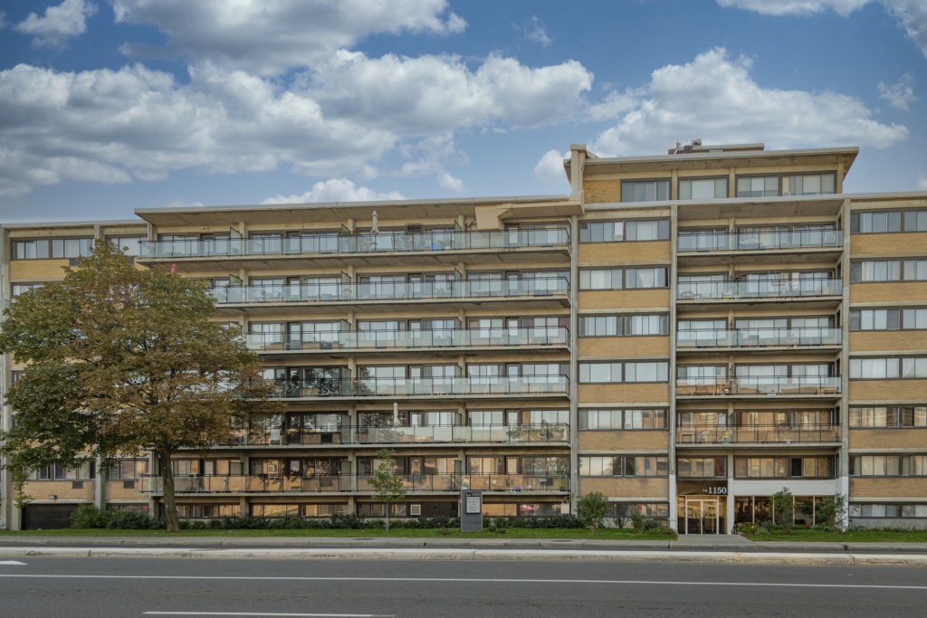 1150 Blvd. de la Côte-Vertu, Saint-Laurent - Ahvendre.com